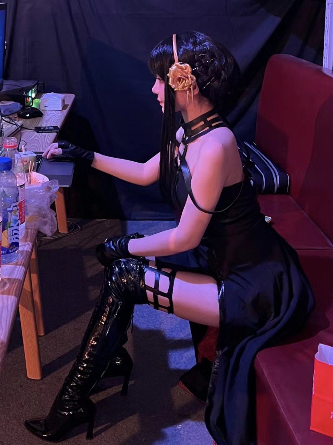 咬人猫Yaorenmao on Twitter: "杀手约尔🕶️Killer Yor https://t.co/wFGkkZK1LO" / Twitter