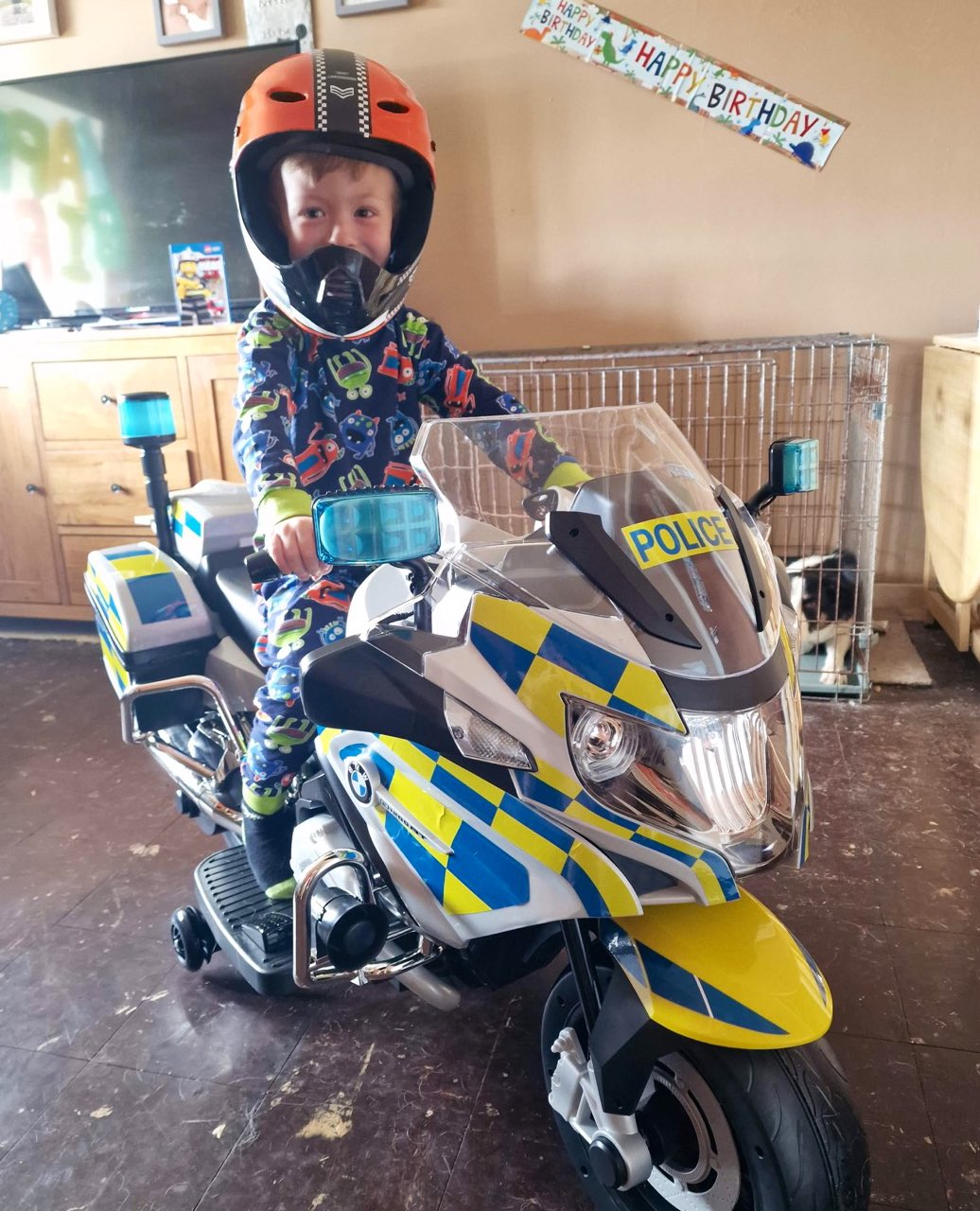 Detective Chief Superintendent Gordon McCreadie X Happy birthday to Sgt Jackson 5 today the police really are getting younger Apparently he s delighted with his bespoke bike helmet. Great job by