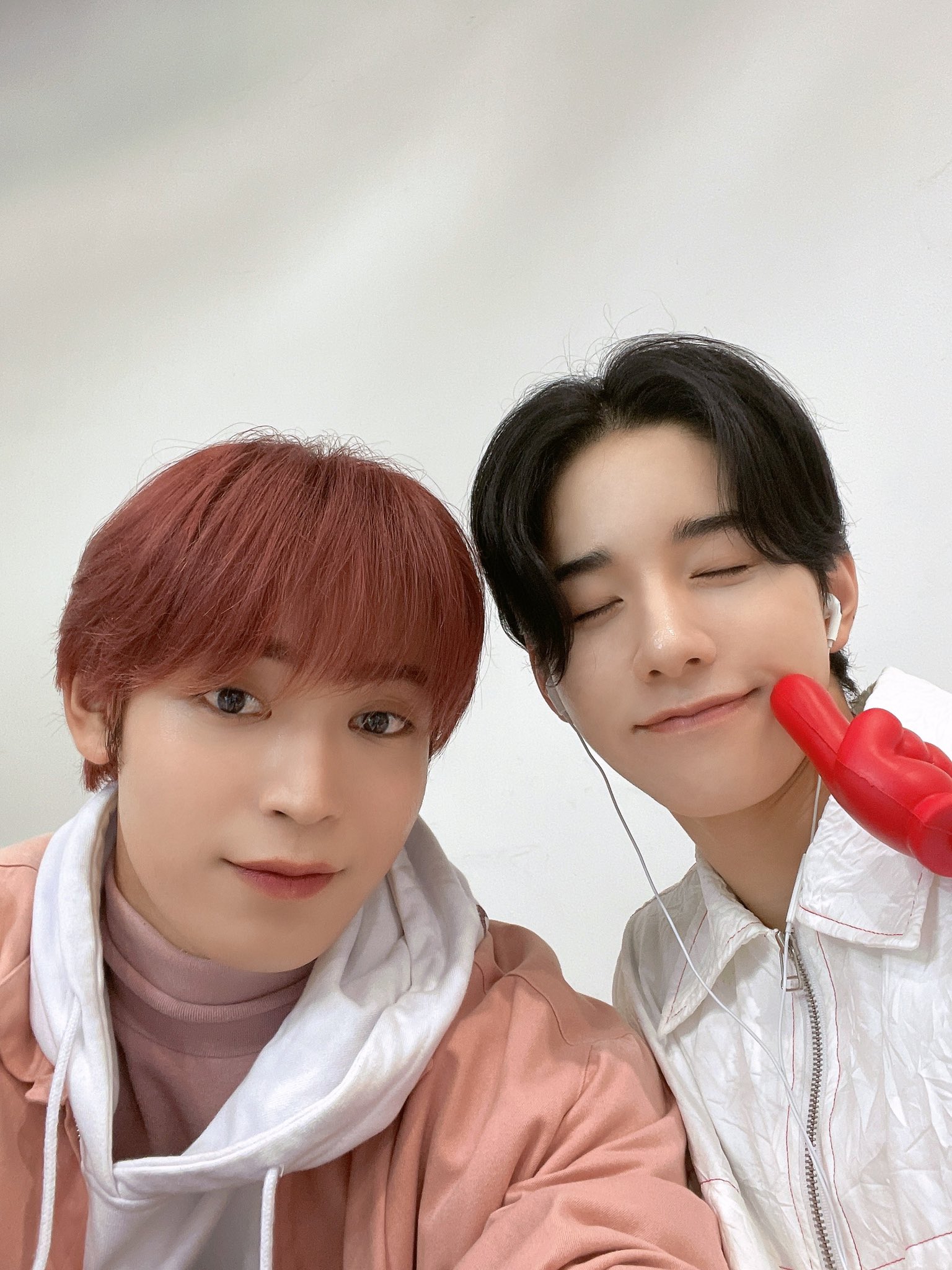 JO1 on Twitter: "[#與那城奨] 答えはるきとけいごとたくみだよー！！ 3人全員当たった人いる？ #JO1 #YONASHIROSHO https://t.co ...