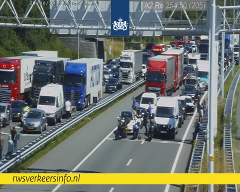 Rijkswaterstaat Verkeersinformatie on Twitter: "Vanwege een politieactie op de #A2 bij de Koning ...
