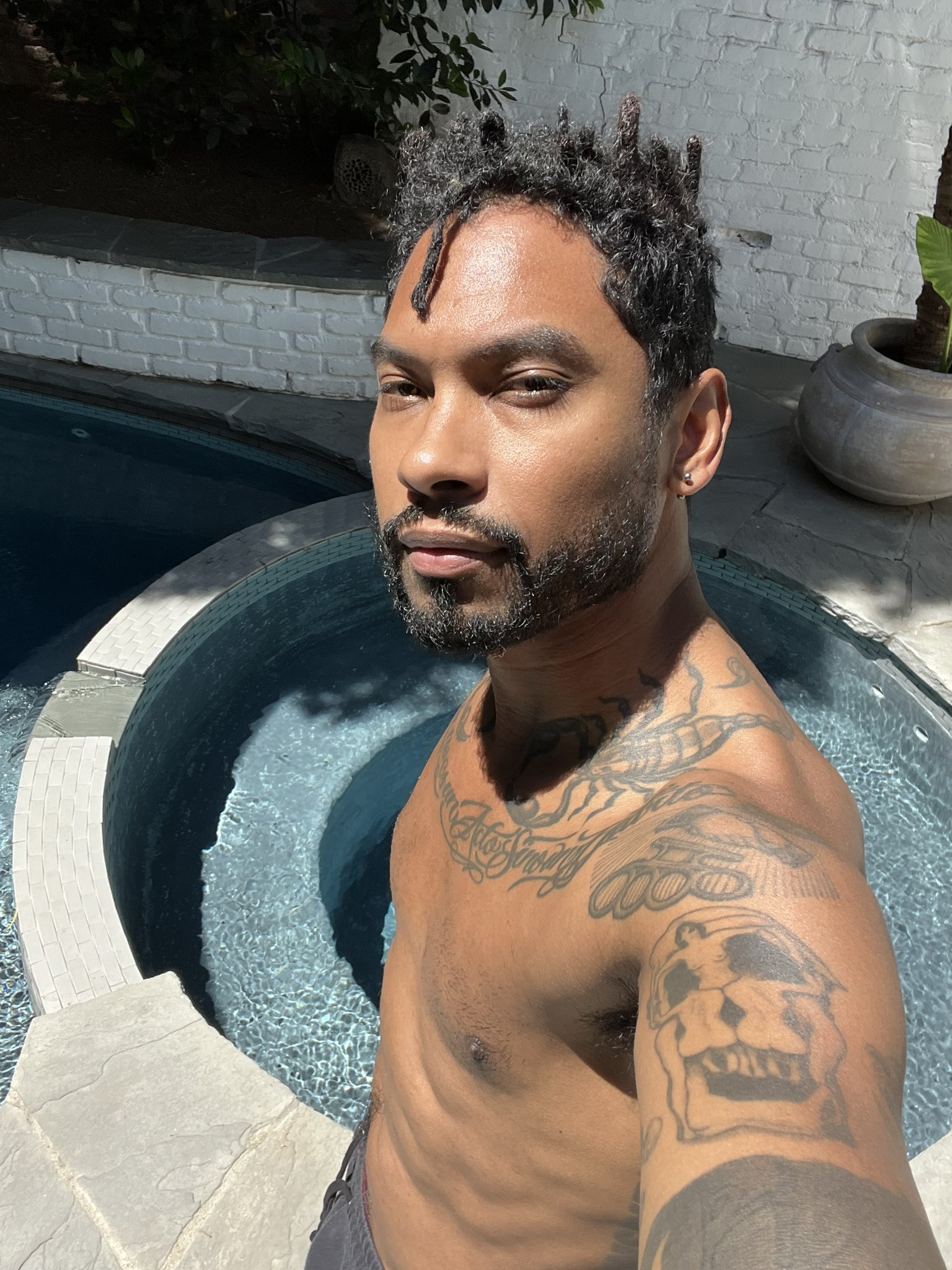 Singer Miguel Tattoos Dark Moon Tattoo And Piercing Does Tattoo