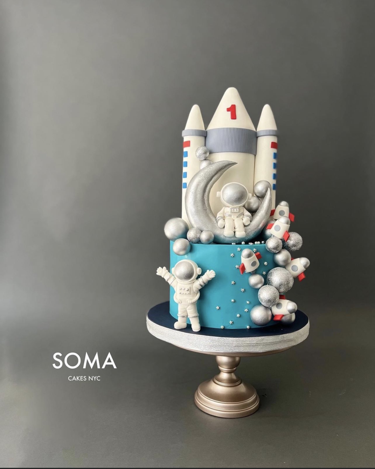 SOMA CAKES NYC on Twitter: "A space themed 1st birthday cake 🪐🚀 Wishing for limitless ...