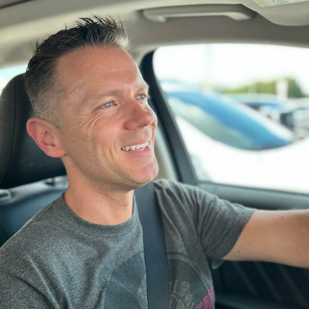 Greg Dee on Twitter: "Today @vinitadeutampa said I needed a different 💇‍♂️ look. @a_will_the ...