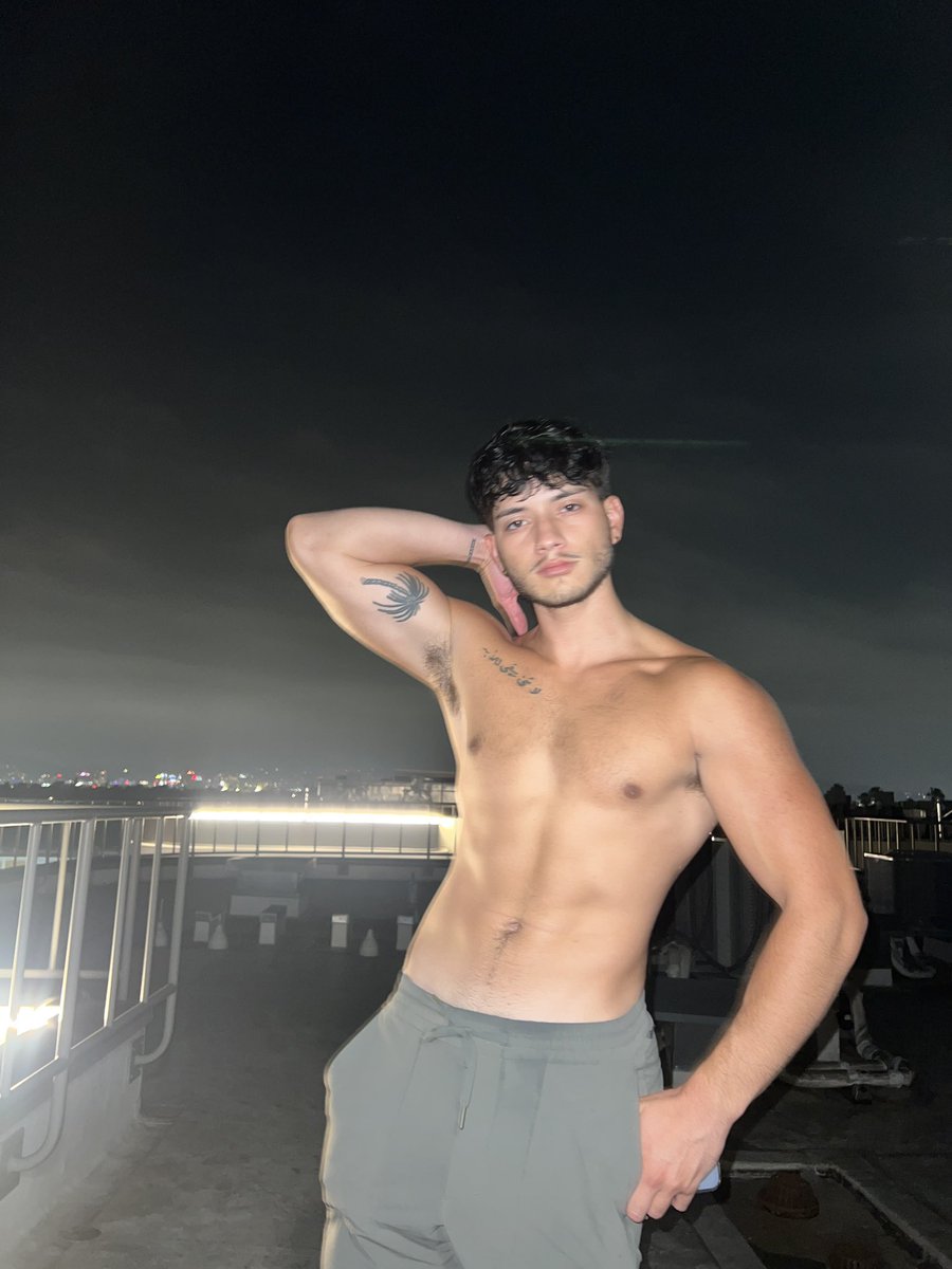 Sirs Models on Twitter: