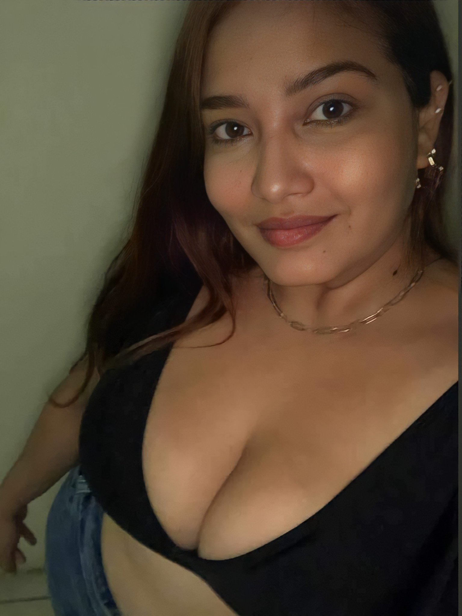 Tetona Aylin 🥰 on Twitter: "Tu princesa dulce 🥰 y tu perra o puta traviesa 🔥💦👅todo lo que ...