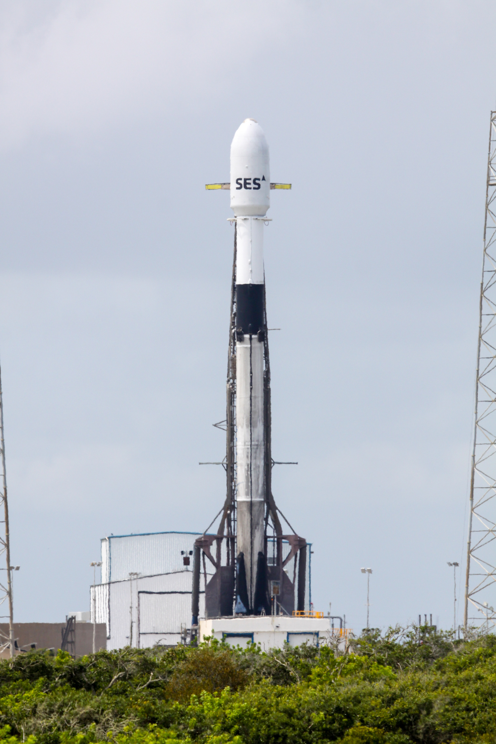 Falcon 9 Ses 8