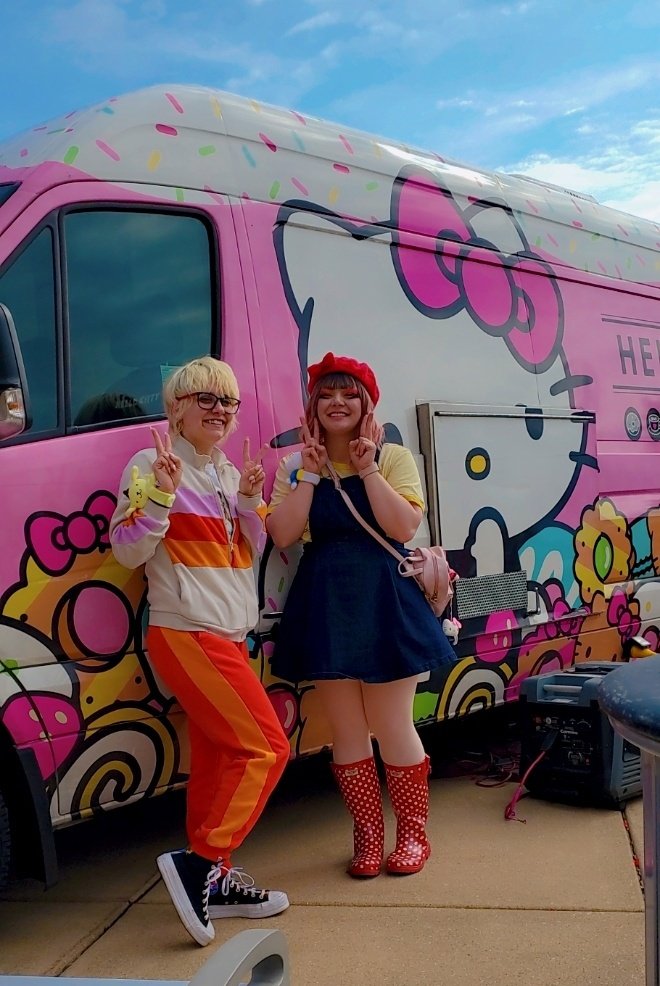 TW Pornstars - 2 pic. Randa Rice🍚🍙💕. Twitter. they sold out of snacks ...