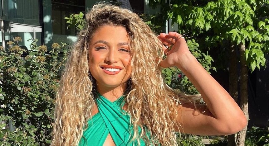 Daily Star on Twitter: "Love Island fans slam 'entitled' Antigoni after confrontation with Ekin ...