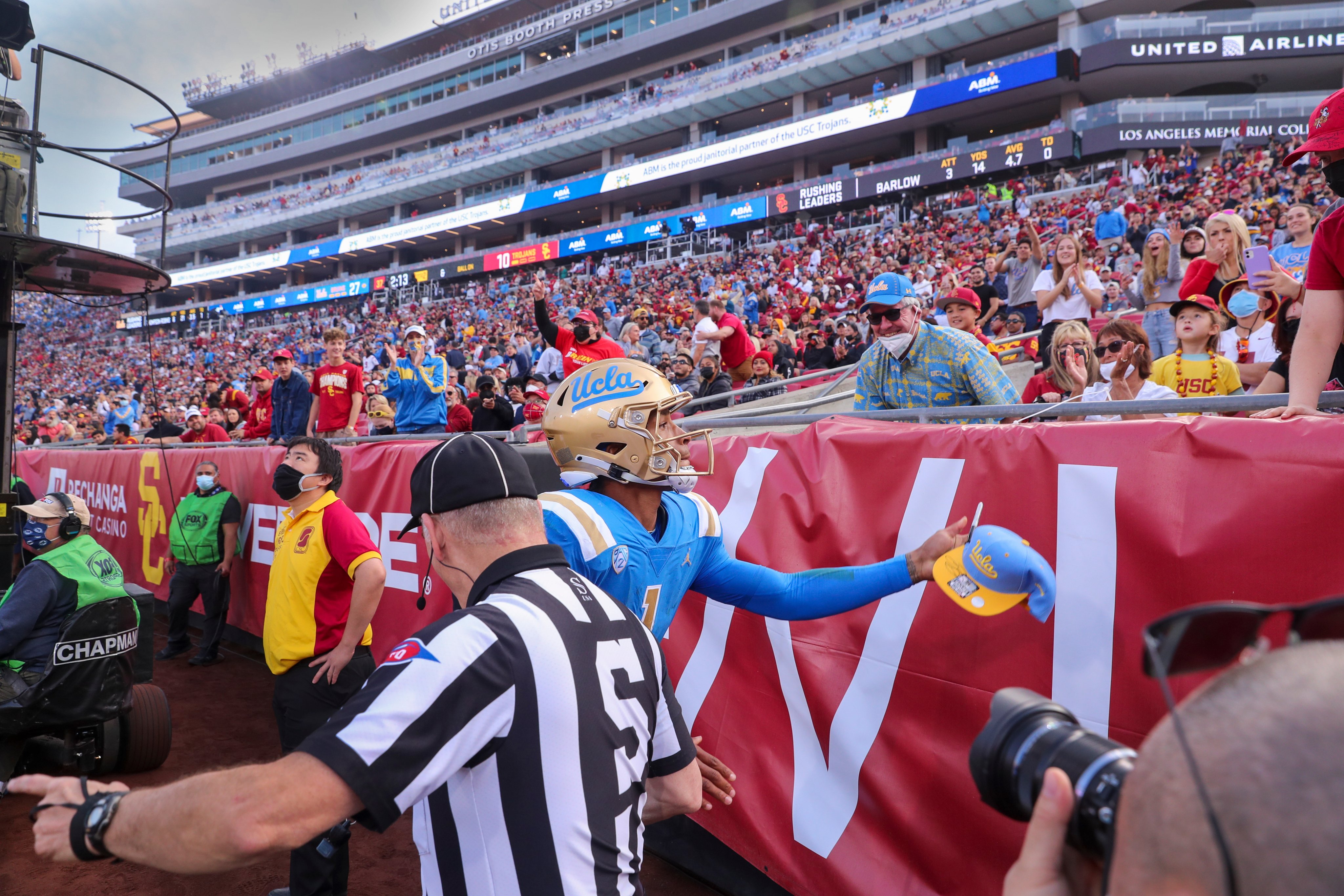 Big Ten, big surprise! USC and UCLA are leaving the Pac-12 / Twitter