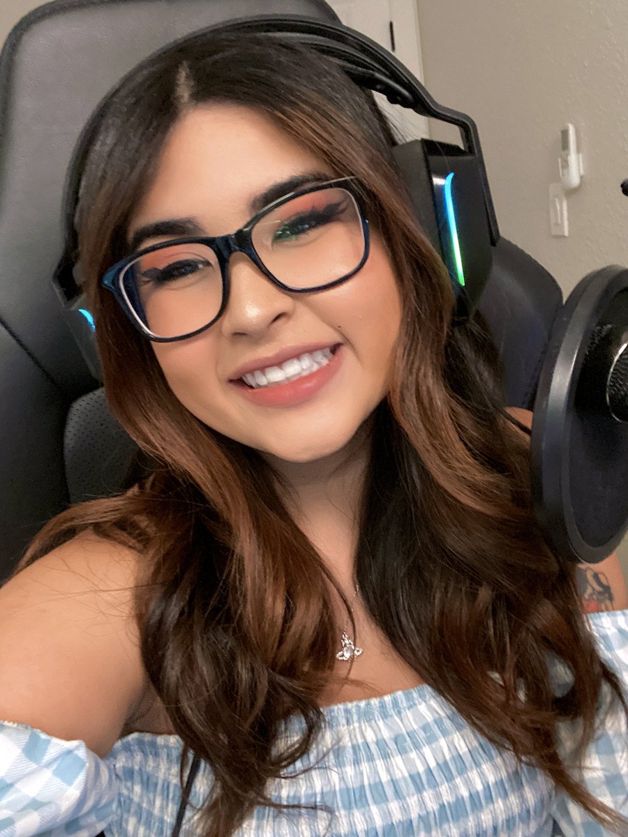 jayden on Twitter: "live 💙🥖 http://twitch.tv/yourprincess"