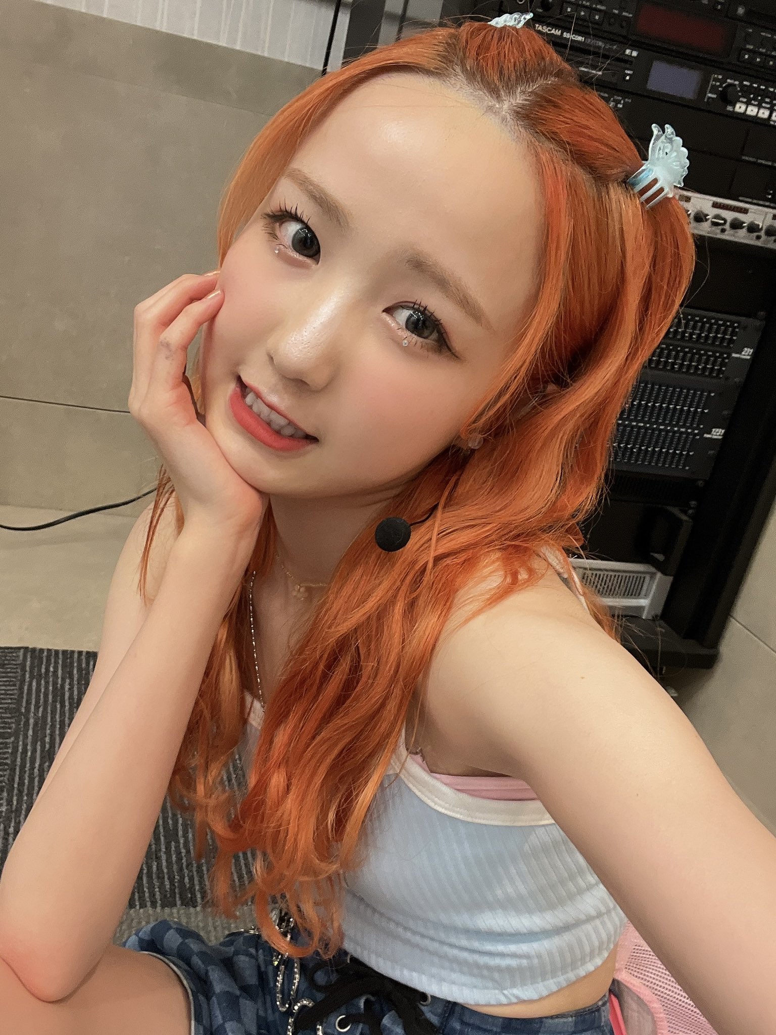 lunamoth on Twitter: "RT @hnd_htm__1006: THE MUSIC DAY🏖 ありがとうございました🍊🍊🍊 #MUSICDAY #AKB48 #根も葉も ...