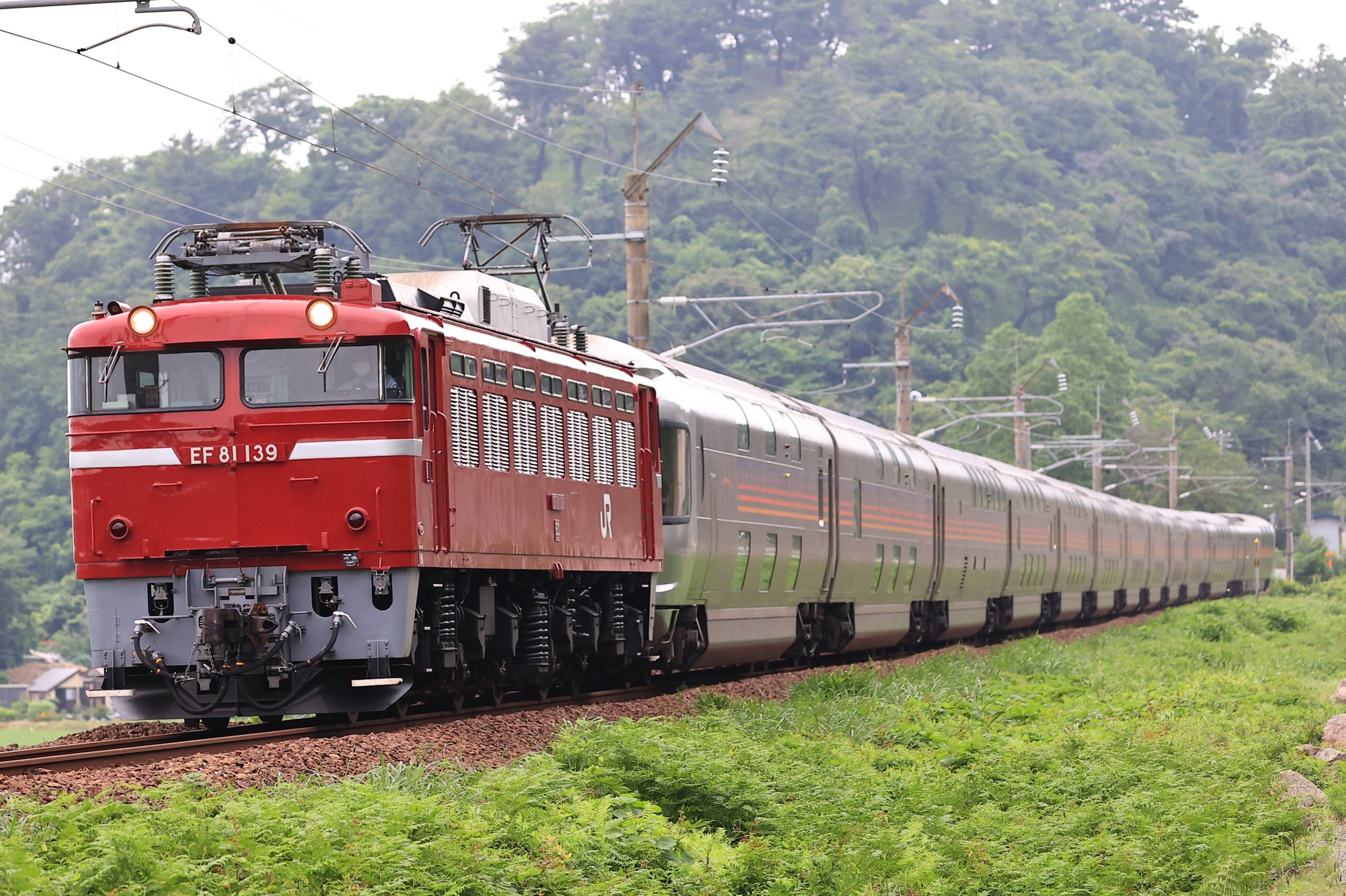 かなりあさん家のレールガンくん on Twitter: "6/2 9012レ〜回9647 (カシオペア紀行) EF81-139+E26系 9601レ〜9602レ(急行津軽) ED75-767 ...