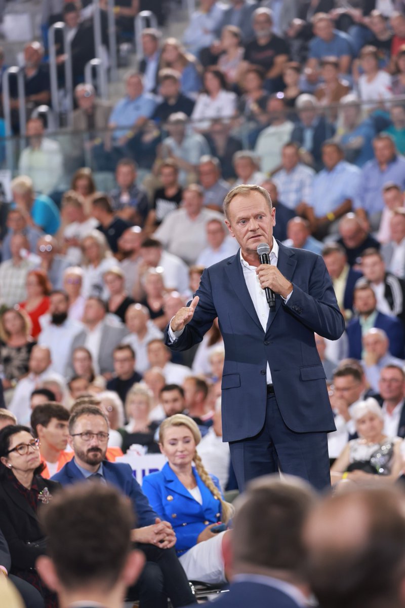 PlatformaObywatelska on Twitter: "RT @TomaszSiemoniak: Donald Tusk na konwencji w Radomiu ...