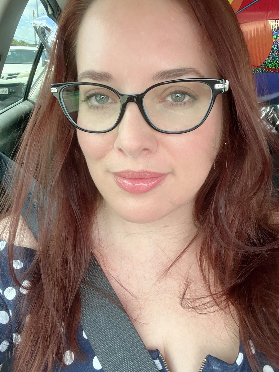 Maggie Green Official On Twitter New Glasses 🫣