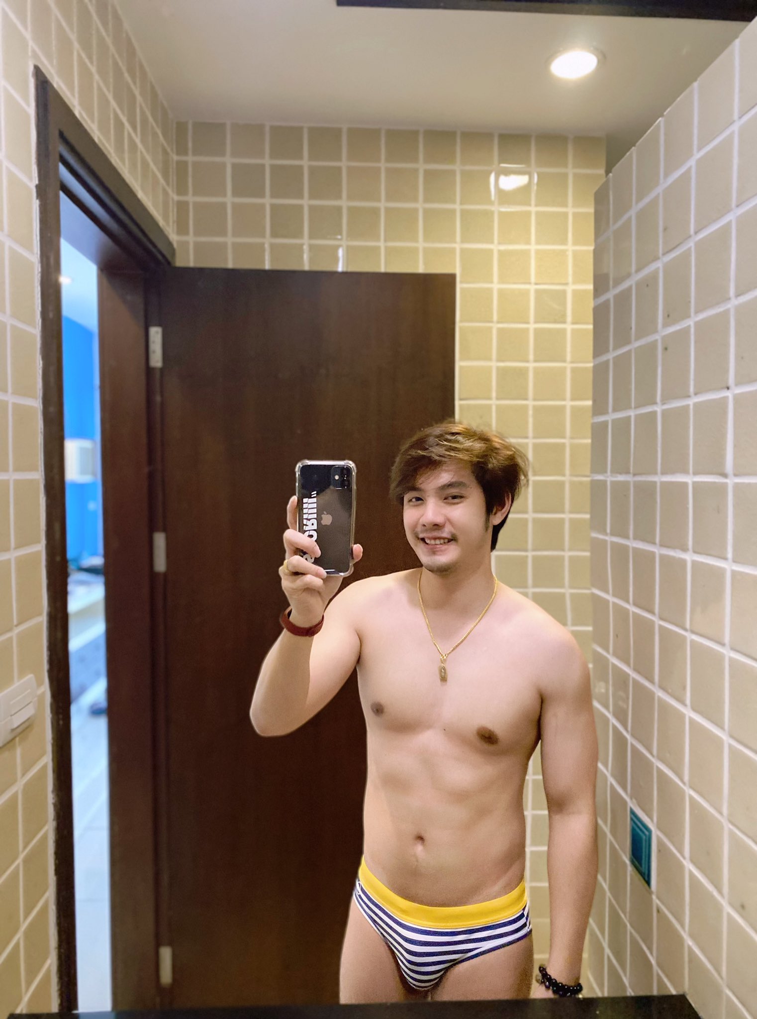 Vichet long on Twitter: "ចង់មានគ្នាទុកគ្រាន់រួមភេទបូក🔞🍌💧 ពេលព្រឹកៗក្រោកឡើងដឹងតែក្តខឹងម៉ង🙂 https ...