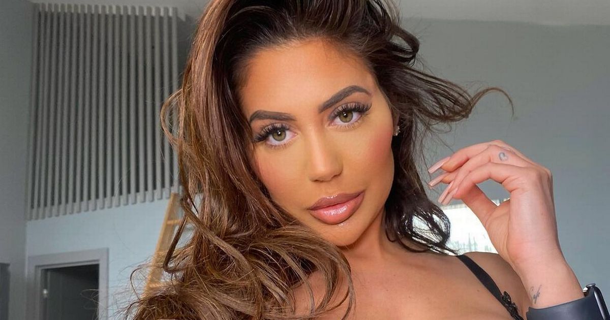 Daily Star On Twitter Chloe Ferry Begged By Fans For Onlyfans Pics As