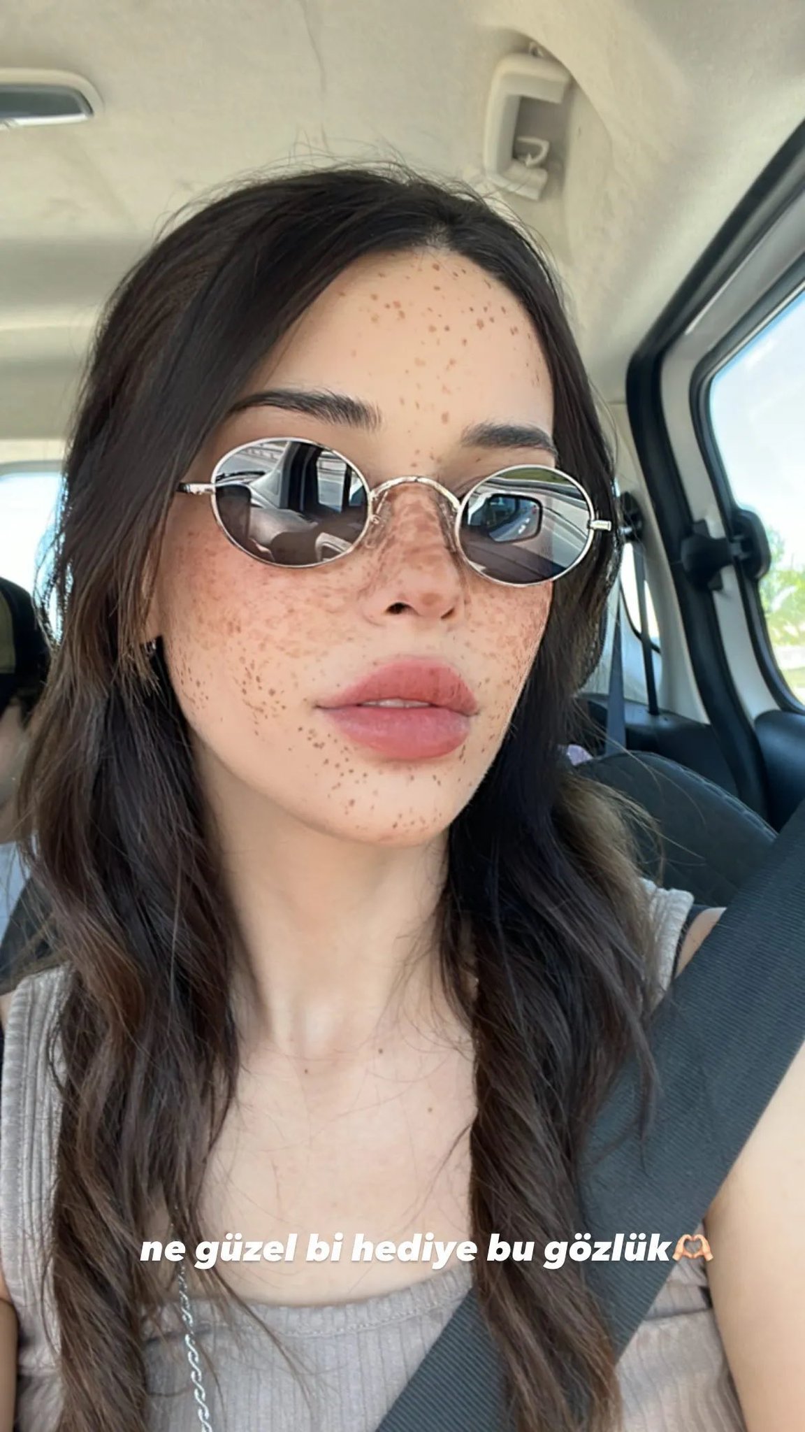Devrim Özkan Brasil on Twitter: "📲 Devrim Via IG “ que belo presente esse óculos 🫶🏻.” • # ...