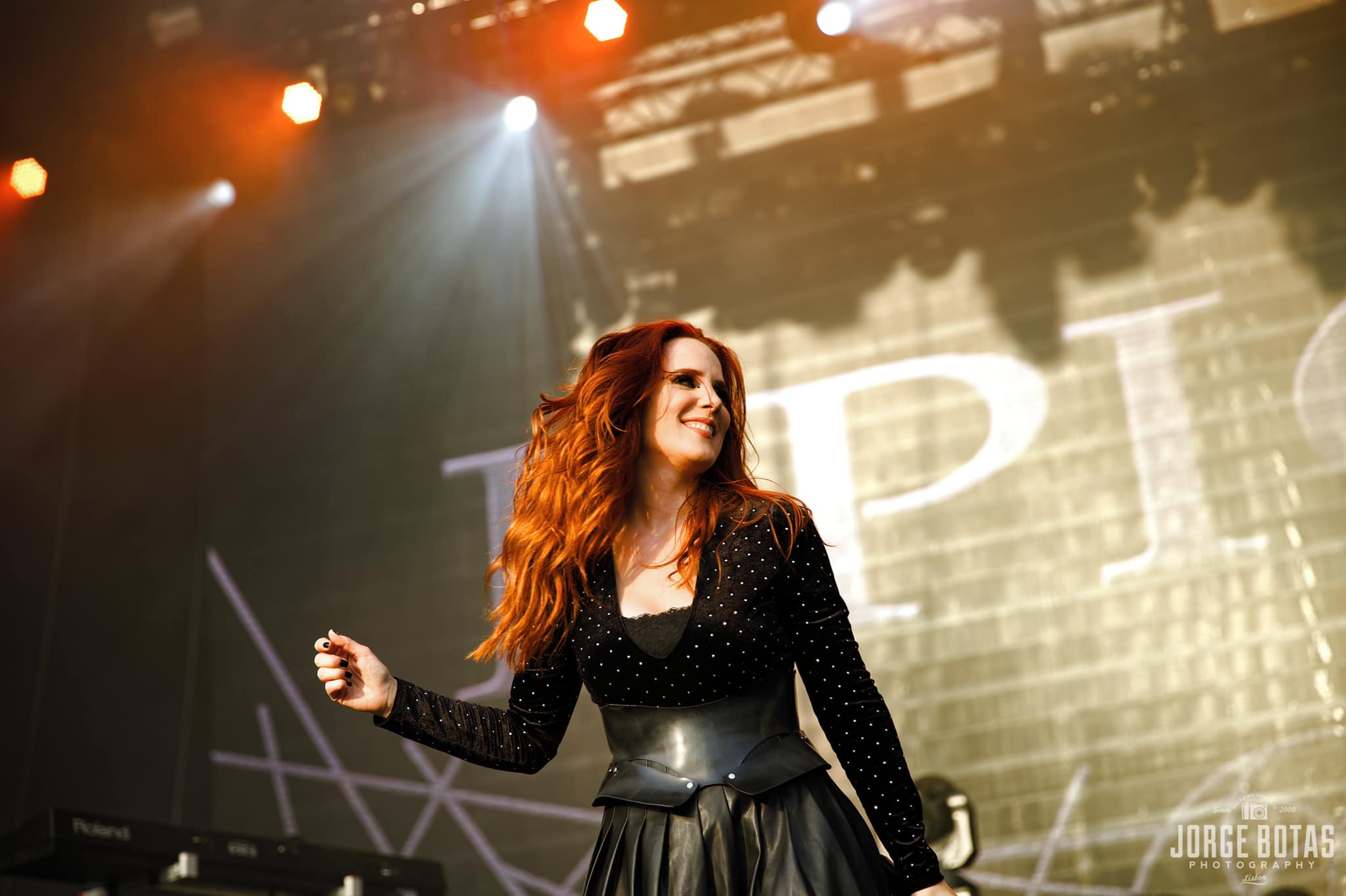 Simone Simons 2022