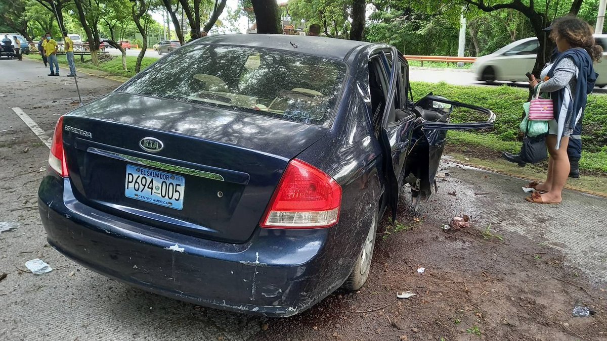La Prensa Gráfica On Twitter Tráficosv Se Reporta Accidente De