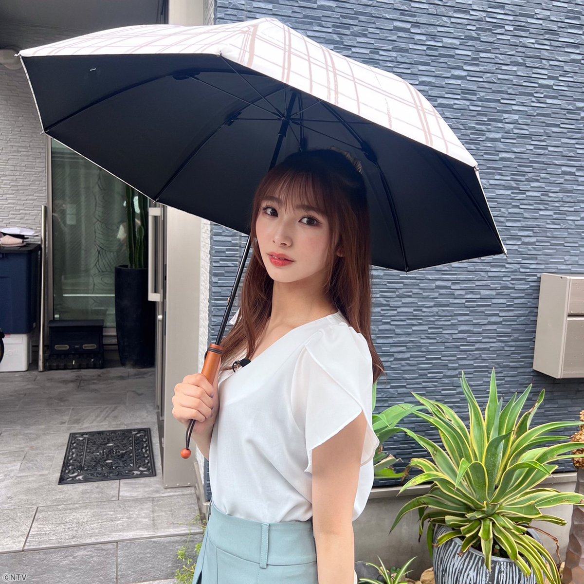 Girls² On Twitter Rt Ziptv 明日の キテルネ!は Snsバズリアイテム★ 透明で肌に馴染む靴擦れ保護テープや 温かみのある照明が人気のシリコンライトなど
