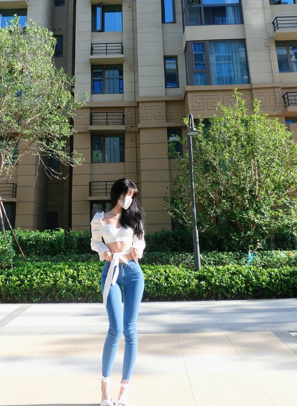 Corner 029 on Twitter: "三角区、臀、腿，看全吧 #牛仔裤 #美腿 #美臀 #紧身裤 #三角区 #性感 #美女 ...