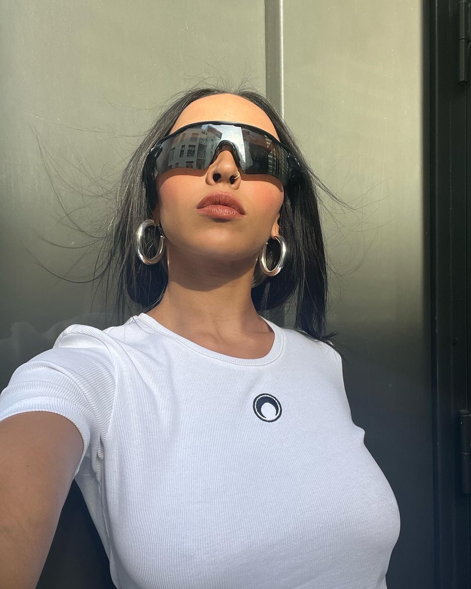 Hottest Celebs on Twitter: Hottest Celebs on Twitter: