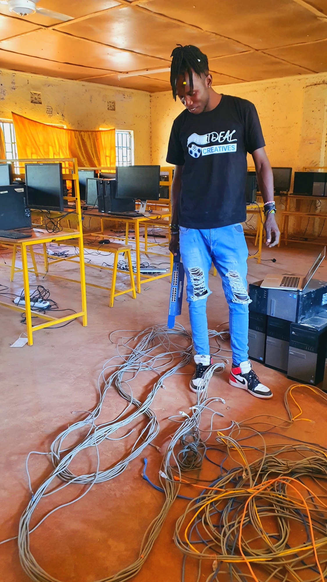 TechLit Africa on Twitter: "Four Reasons Our Classrooms Are Offline 🧵👇 We use local intranet and ...