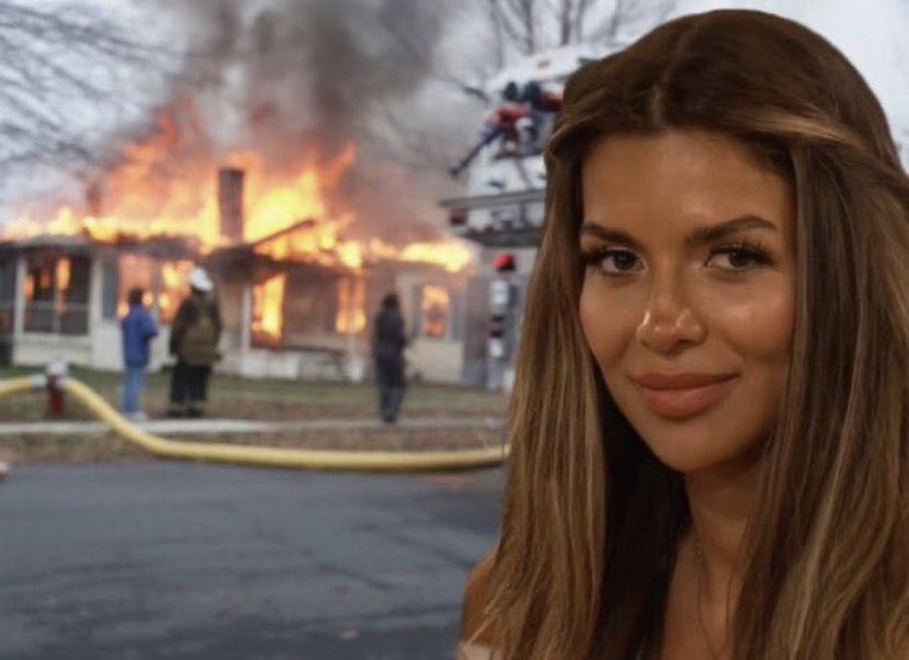 Leah Mullins's Instagram, Twitter & Facebook on IDCrawl