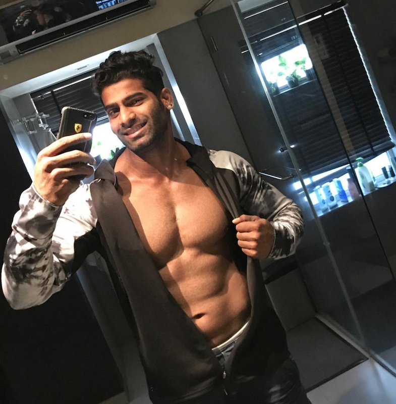 shirtlesshunk.com on Twitter: "Like a sleek Ferrari.....and we're not ...