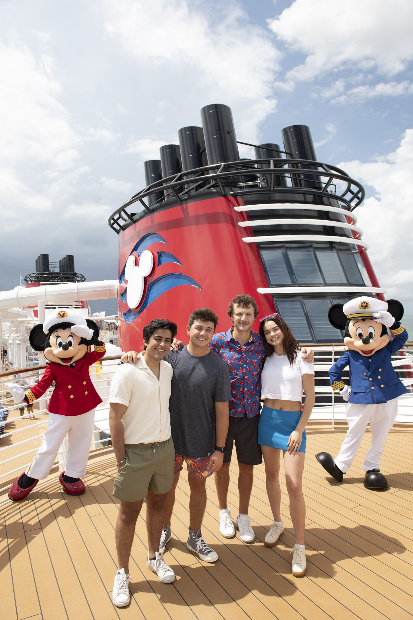 Pictures Of Bradley Steven Perry 2022