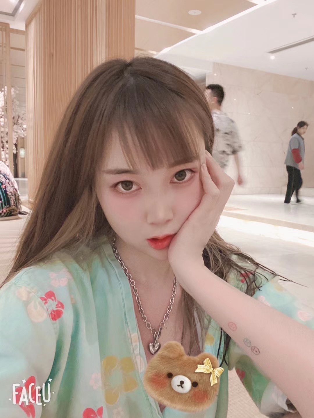 册那 探花 On Twitter 兼职小姐姐,是做医美的,挺聊得来的,身材不错168左右🐻c口活好,吃鸡高手,自己住公寓,就是不能夜 8