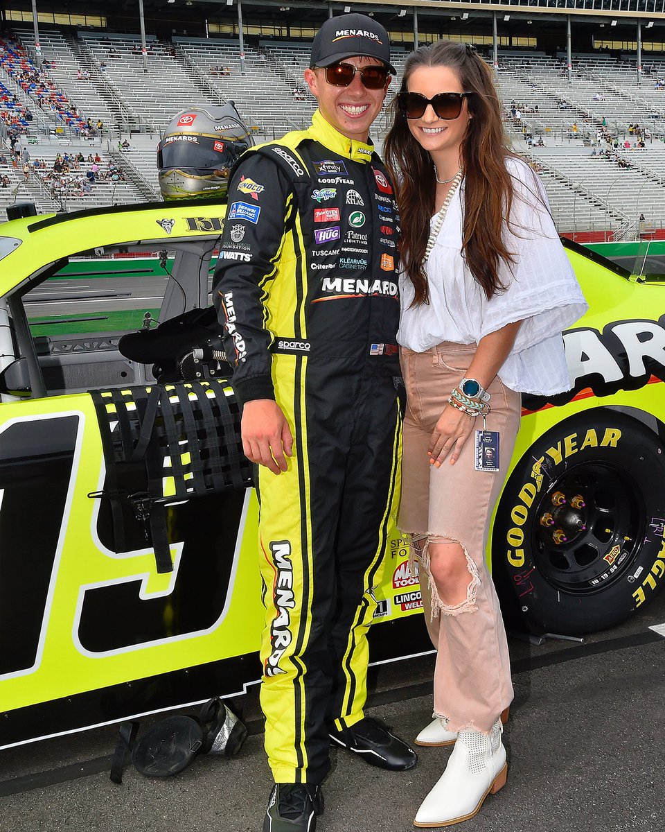 Brandon Jones on Twitter: Brandon and his SO are helping teachers ...