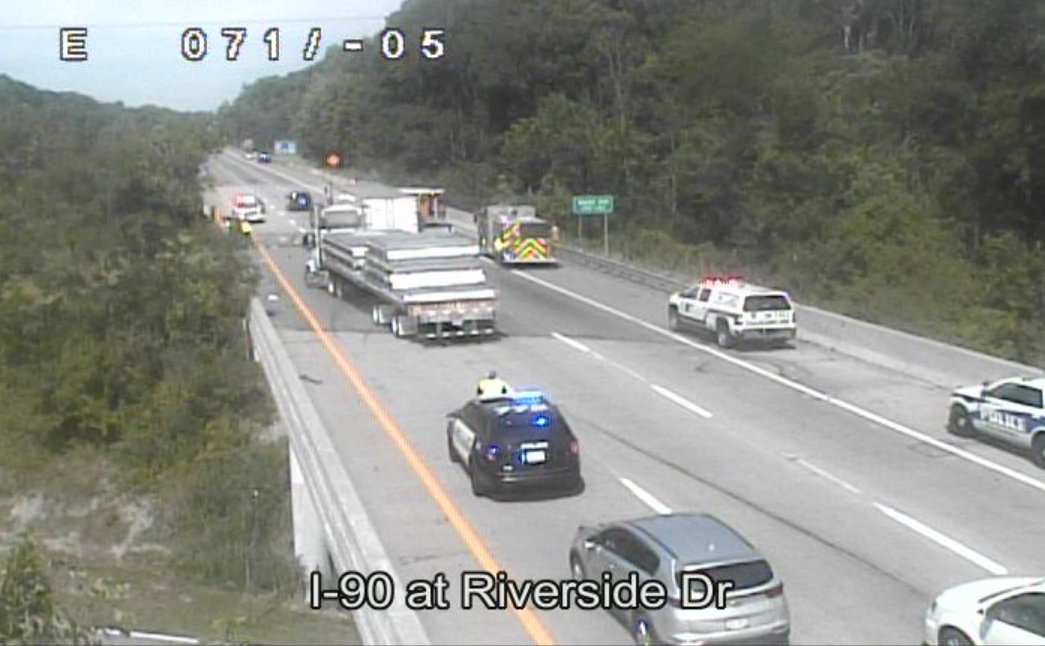 ODOT Cleveland on Twitter: "TRAFFIC ALERT: I-90 eastbound at Riverside Dr. is CLOSED due to a ...