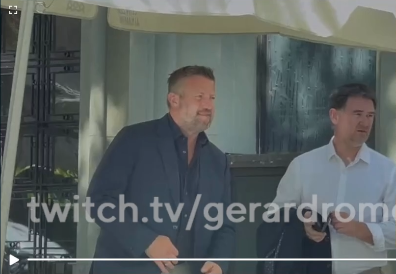 Xavi, Mateu Alemany, and Jordi Cruyff had a meeting with Frenkie de ...