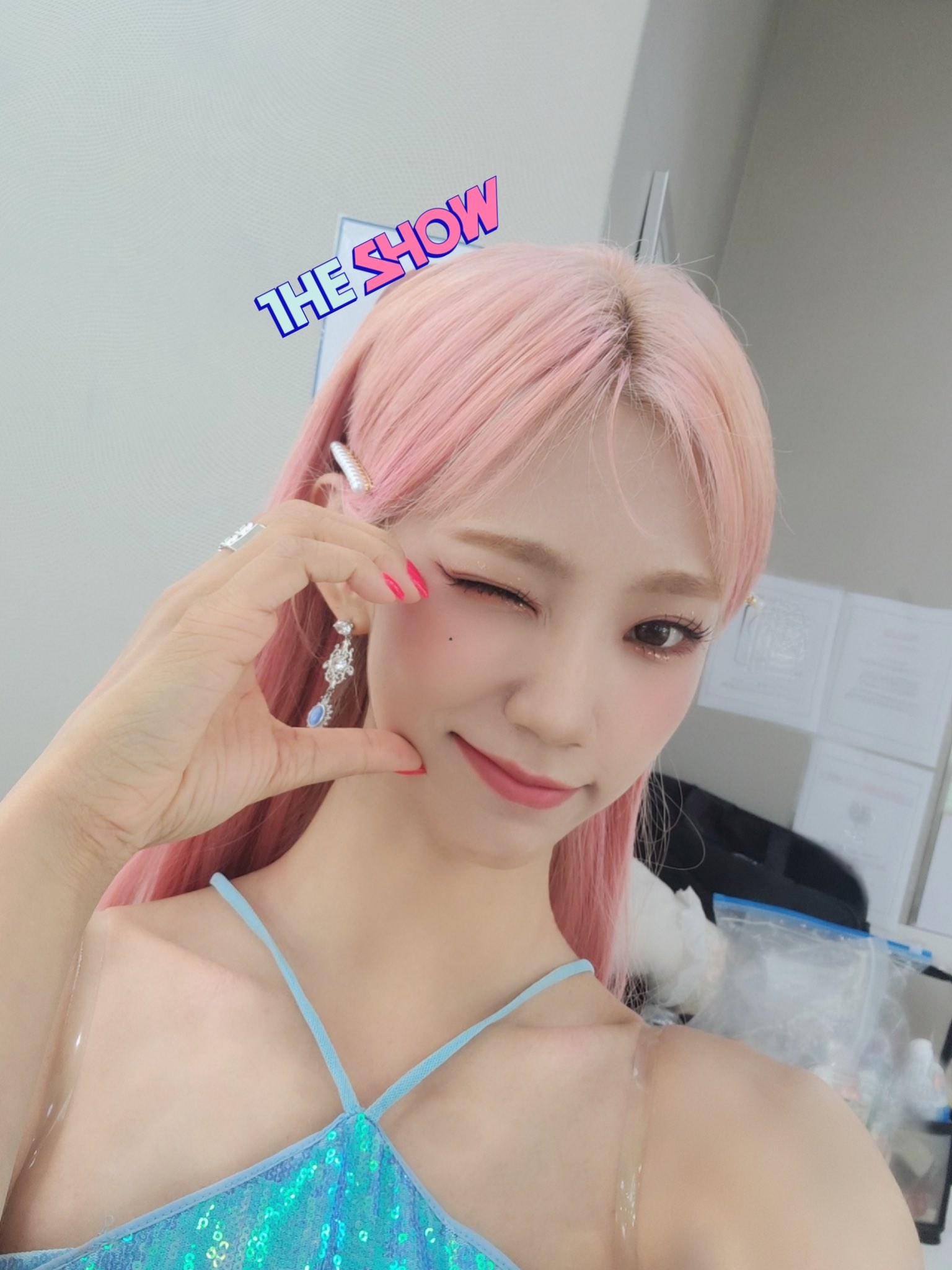 The Show On Twitter [★302회 더쇼초이스 후보③] 요즘 바다가 햇빛에 반사되지 않아도 엄청 반짝반짝 한대요