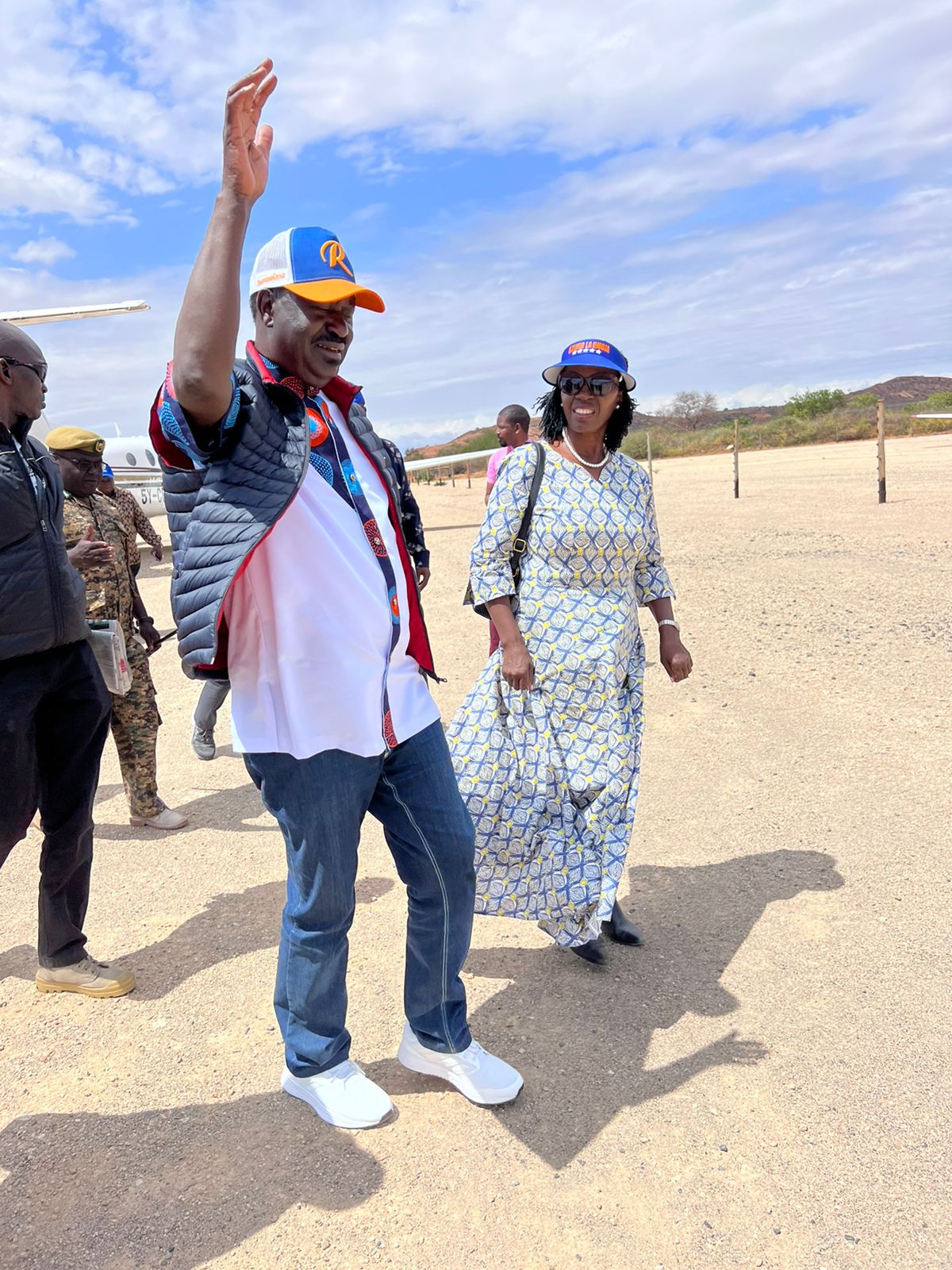 Raila Odinga on Twitter: "Touchdown. Taita Taveta #VoteBlue #Inawezekana https://t.co/nmFn0aSZvR ...