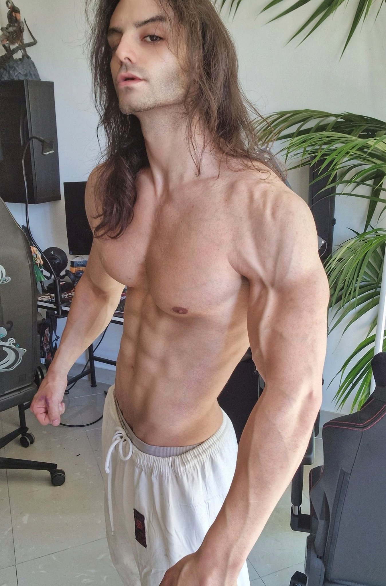 Taryn (Amon 😈) on Twitter: "Getting shape for the weekend! 💪 Last day ...