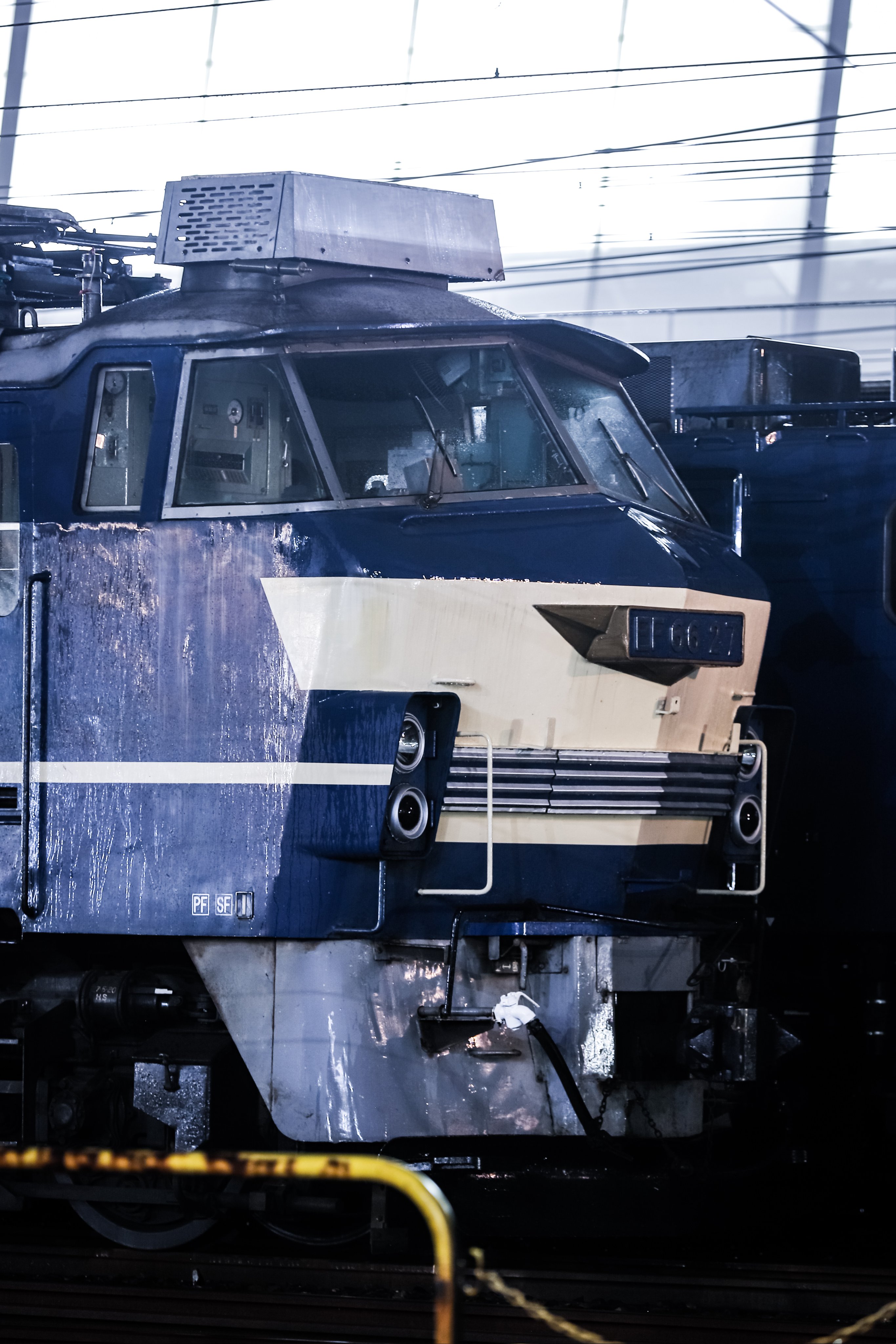 ちゅ～きょ～けん on Twitter: "2022,7,12(火) EF66 27 8864レ お騒がせニーナは今日は稲沢へ 留置位置がいつもと違ってました。 https://t.co ...