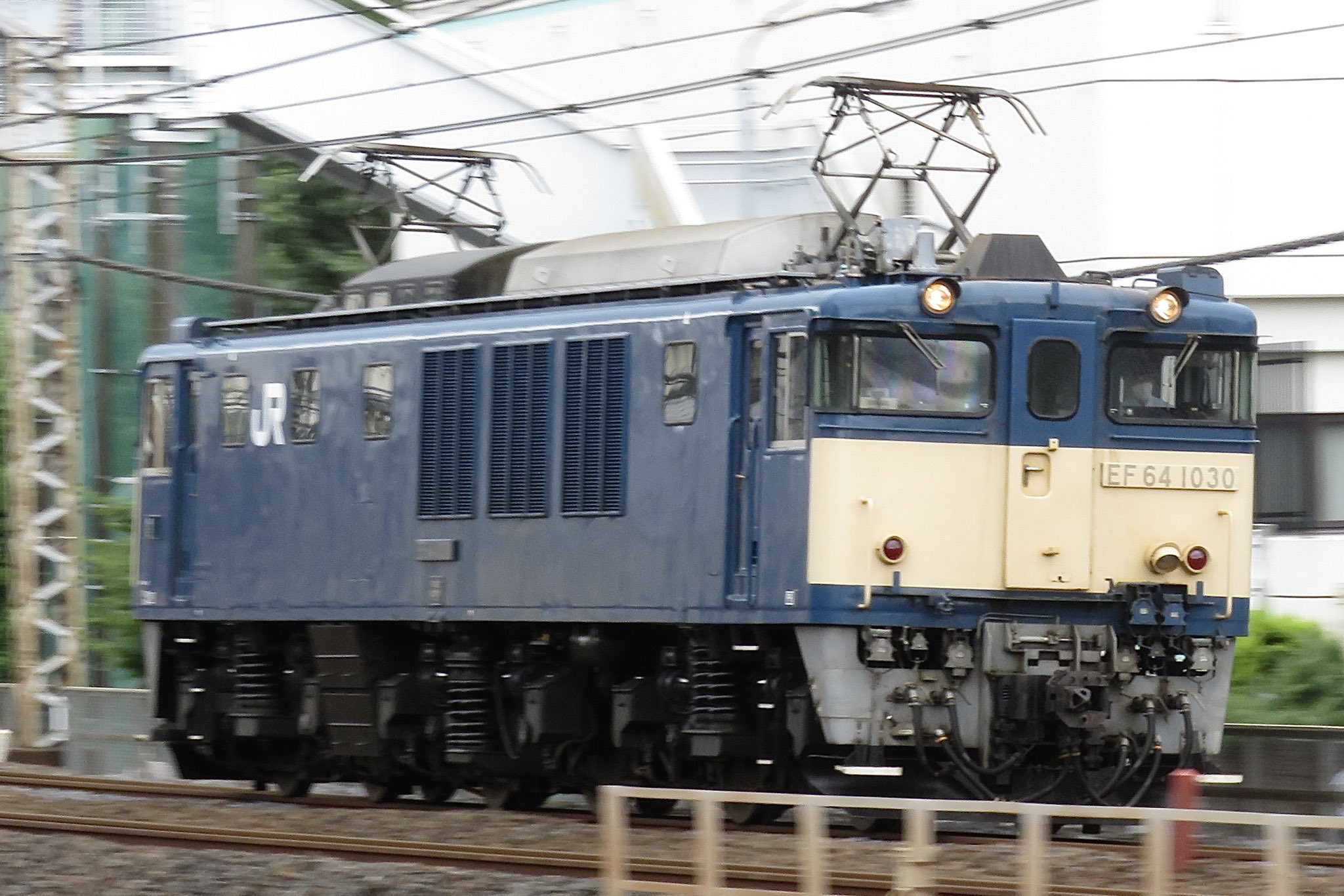 ファイア @カププラレール垢 on Twitter: "単9627レ EF64 1030 11:20 南浦和通過 https://t.co/RiWZZWfL5l" / Twitter