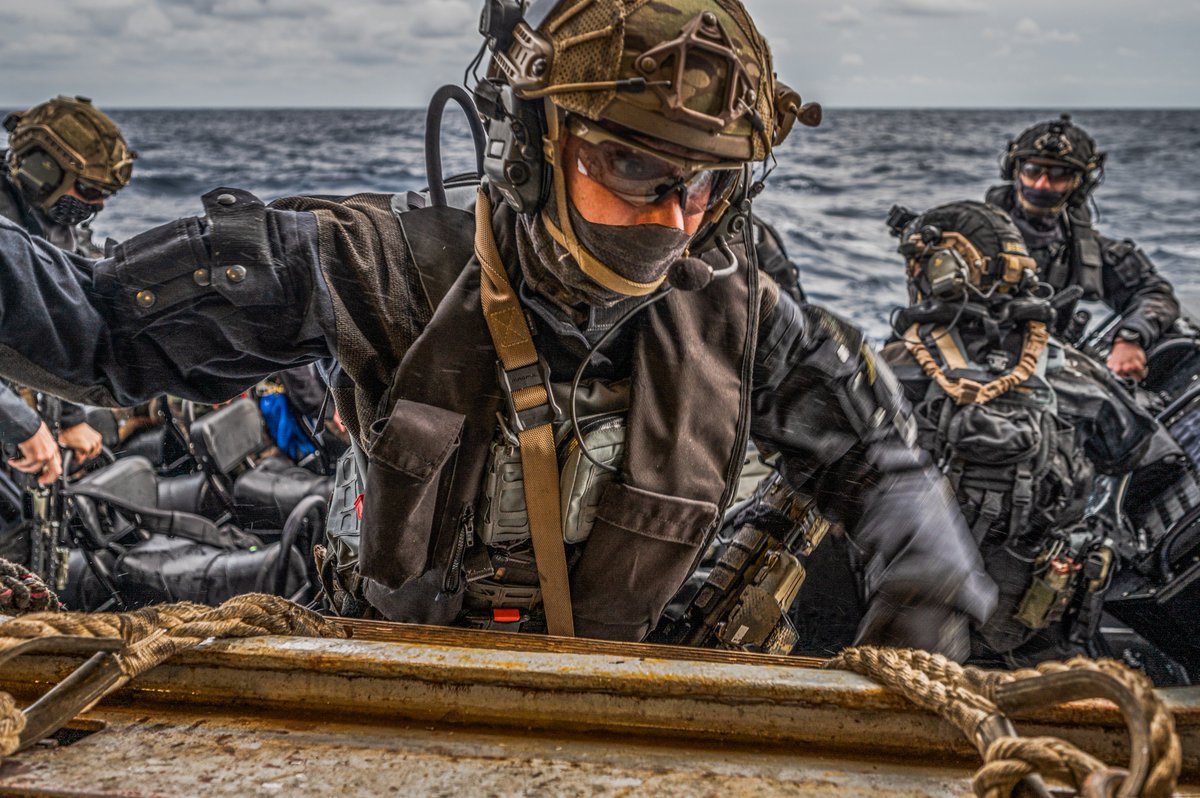 Marine nationale on Twitter: "[#14Juillet J-1] Les commandos Marine seront présents lors du ...