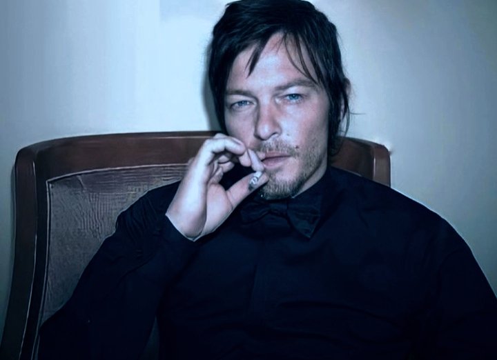 Norman Reedus Smoking