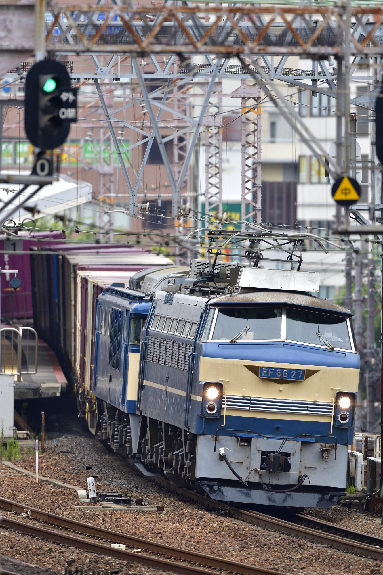 び〜すと on Twitter: "2077ﾚの代走続きますねぇ。 2022/07/14 2077レ EF66-27 + ムドEF64-1037 #EF66 #EF6627 #2077レ ...