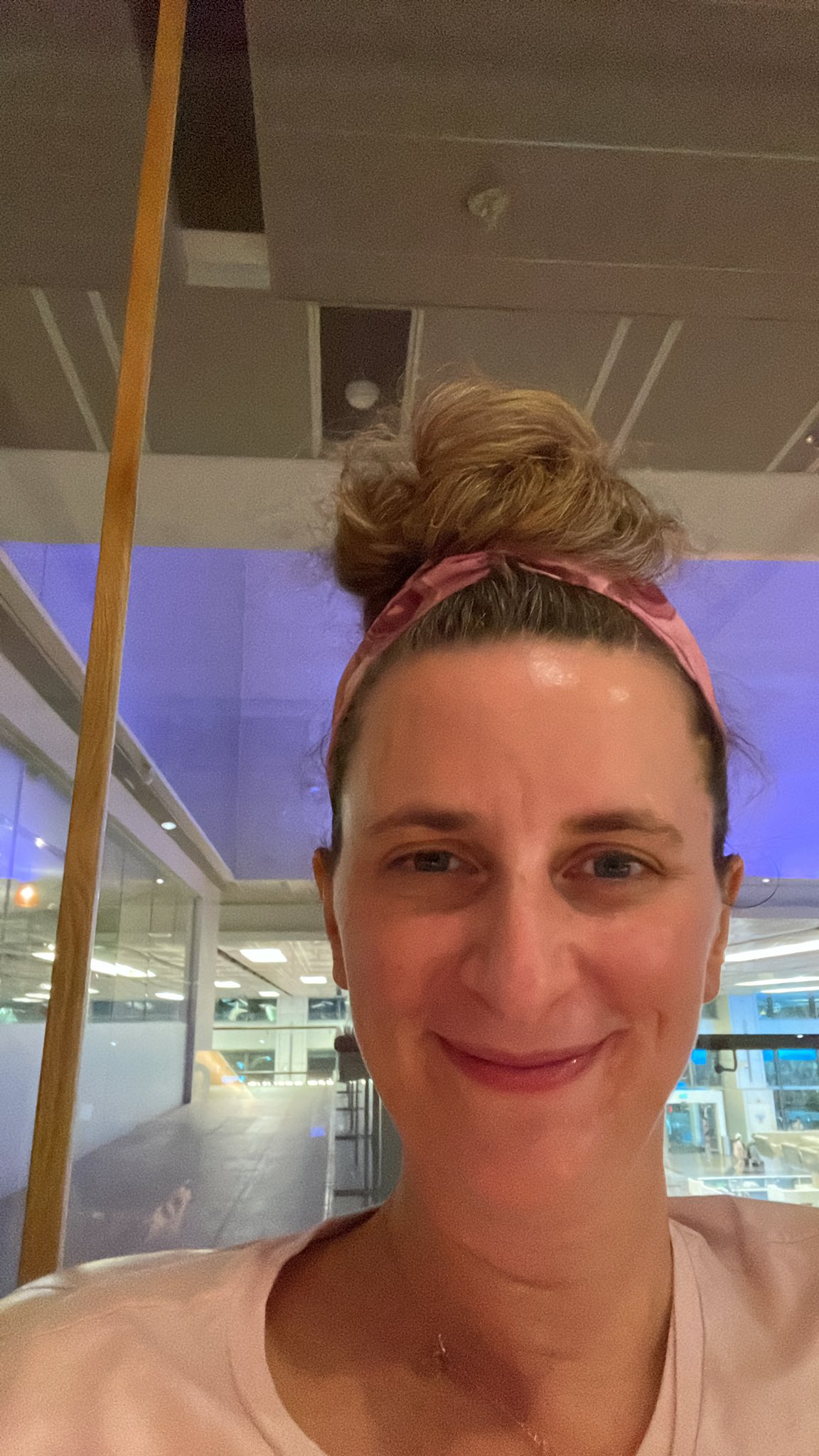 felicity-ward-on-twitter-on-my-way-back-to-my-other-home-london-i
