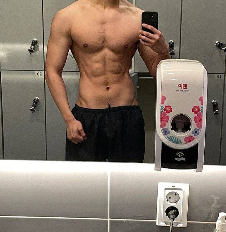 Kim Dong Wan Body