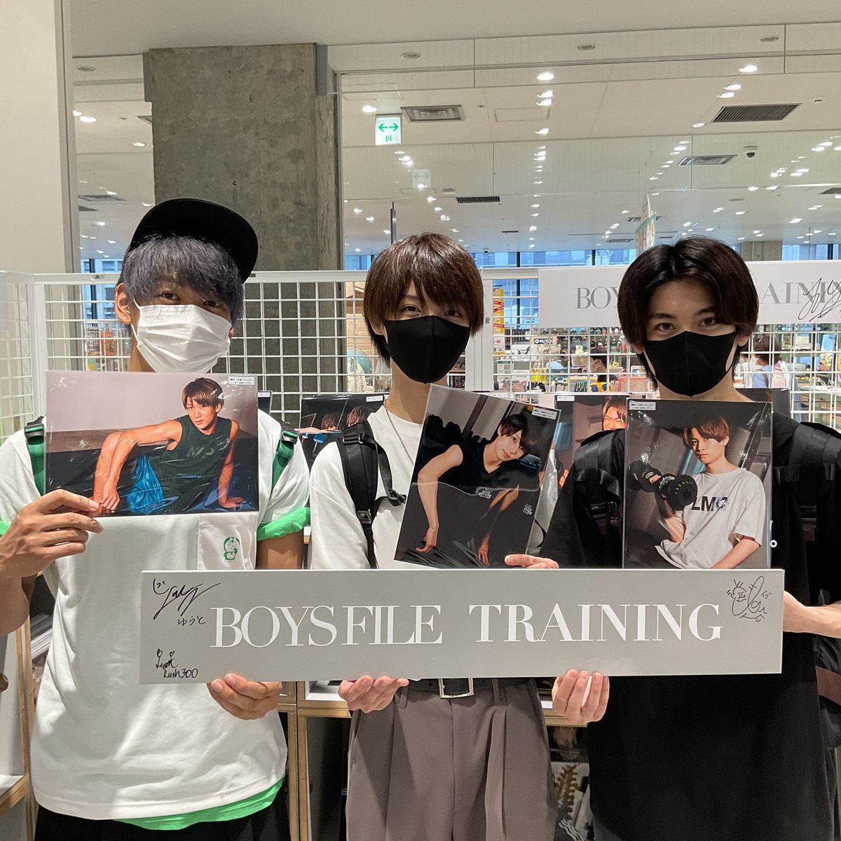 銀座ロフト on Twitter: "発売記念イベント 「BOYS FILE Vol.09 TRAINING PHOTO EXHIBITION」 @boysfile_jp RUSH300 の ...
