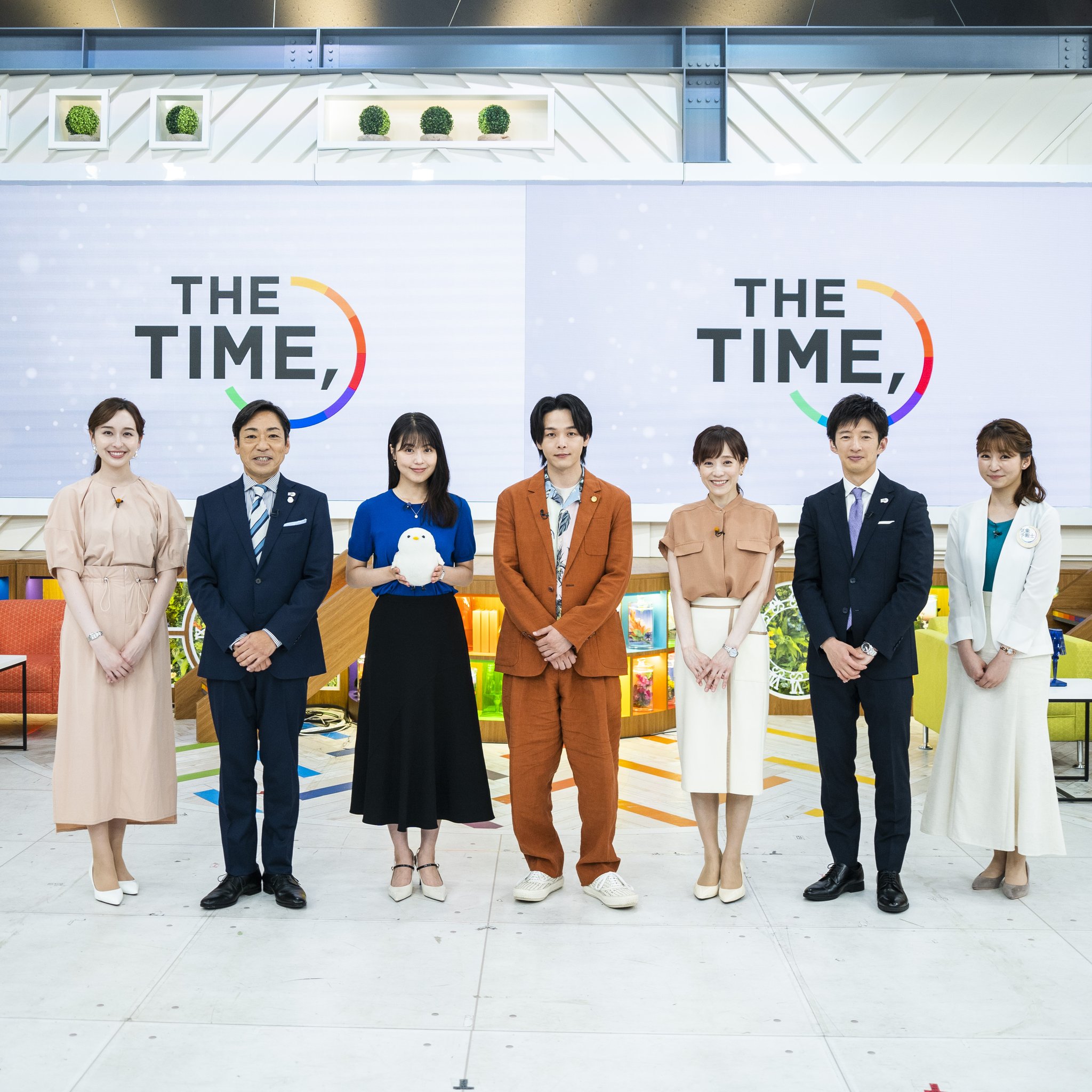 TBS『THE TIME, 』 on Twitter: "🐣🐣🐣 ／ 📢🐥金曜ドラマ #石子と羽男 きょう10時スタートだよ〜📺 \ スタジオに遊びに来た時に 写真撮ったよ🐥📸 🐥.｡oO ...