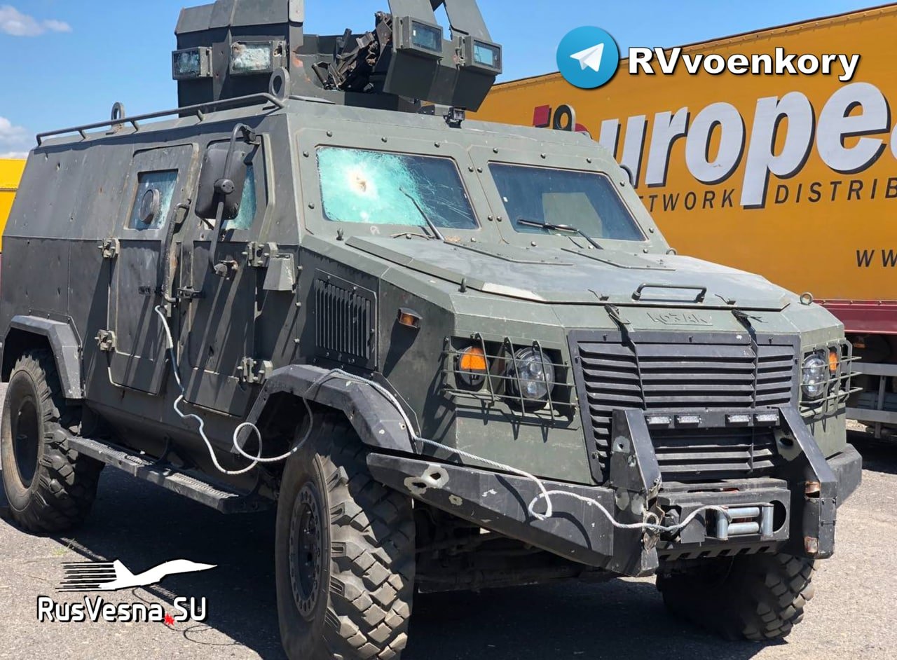 🇺🇦 Ukraine Weapons Tracker on Twitter: "#Ukraine: A rare vehicle was captured by the Russian ...