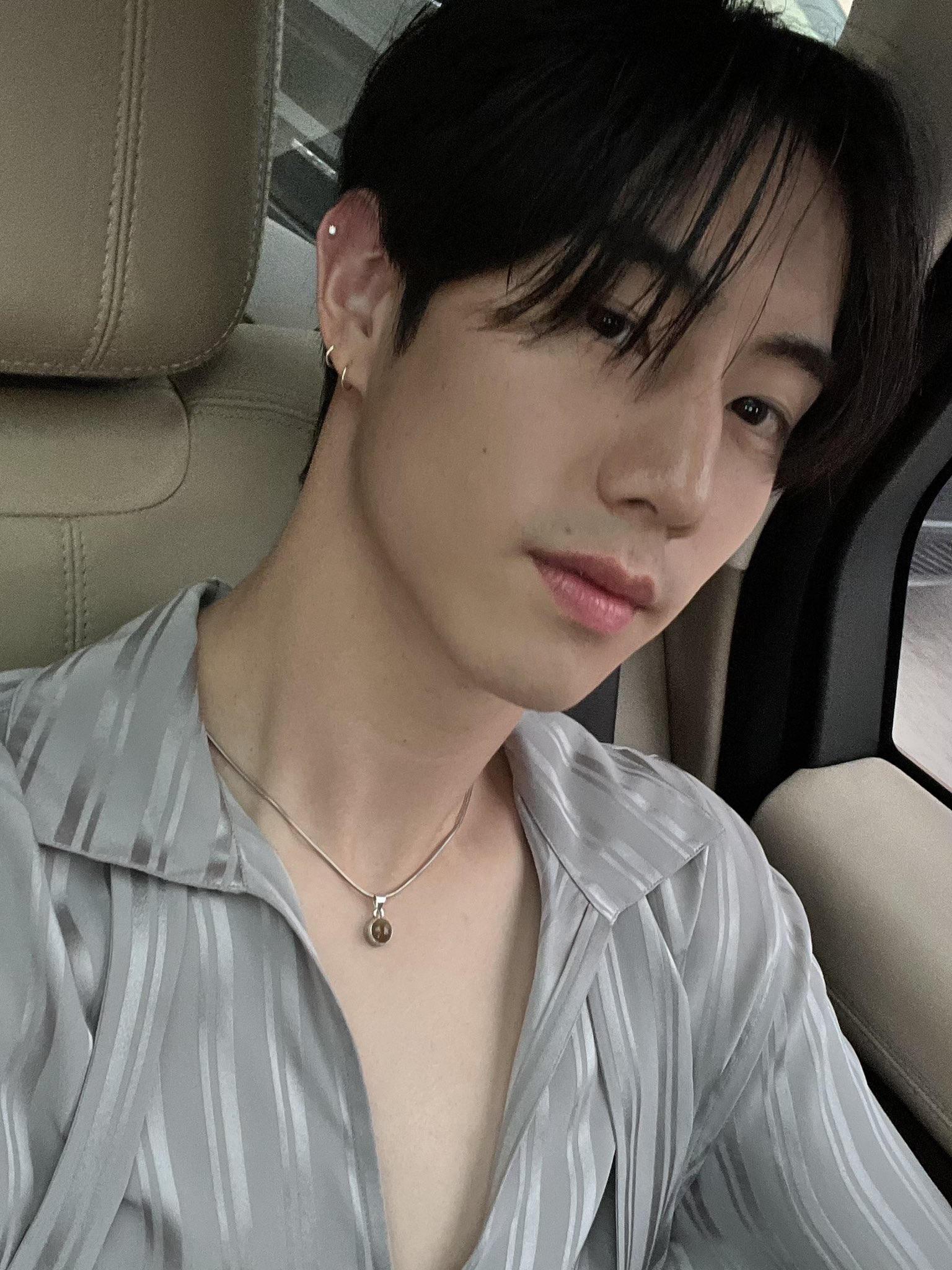 Mark Tuan on Twitter: "🖤 @YSL https://t.co/JMsNAbdTJ1" / Twitter