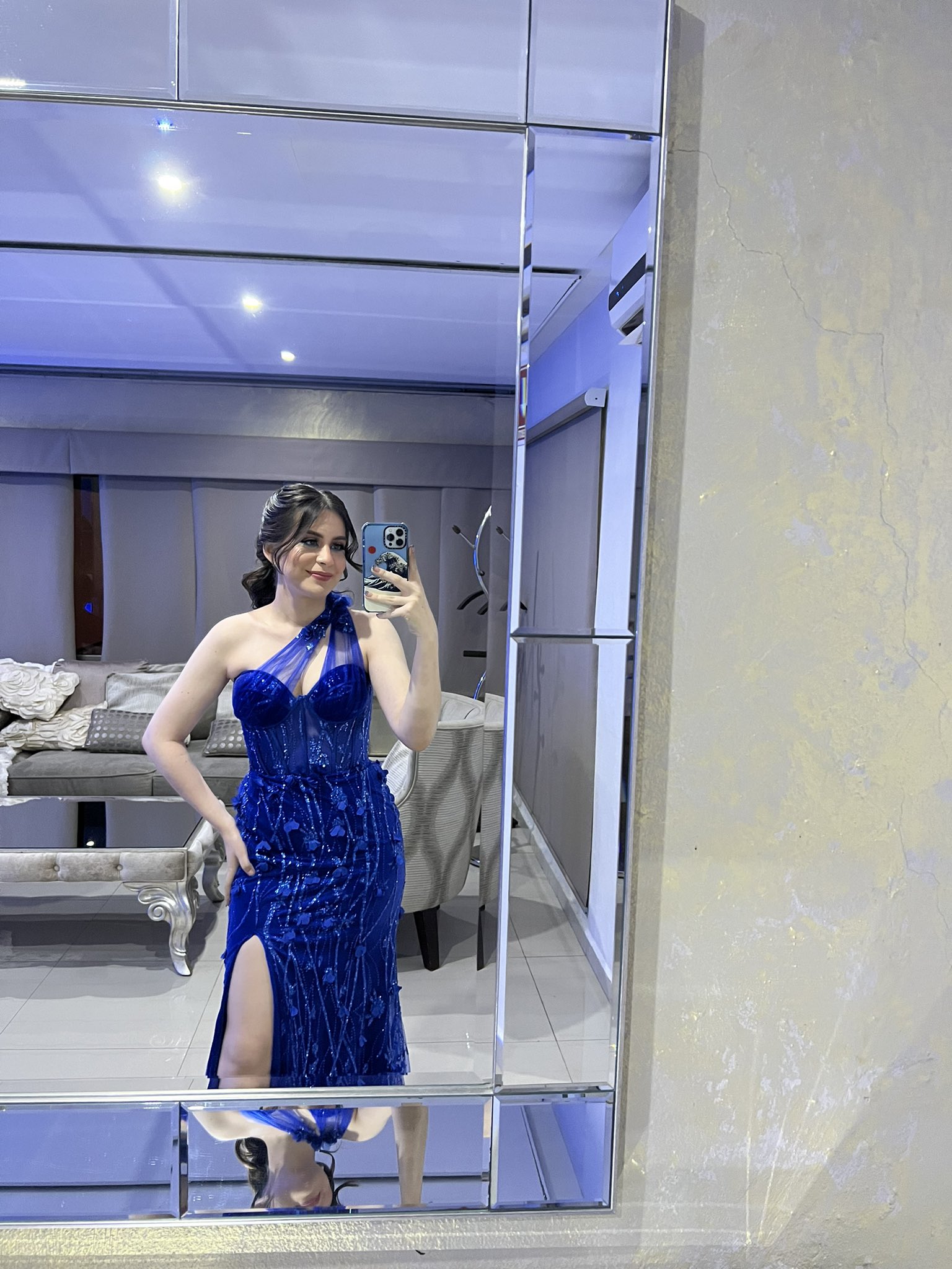 LEV Rocio🧸 on Twitter: "vestido reveal🎓 https://t.co/LXF0slBGtf" / Twitter