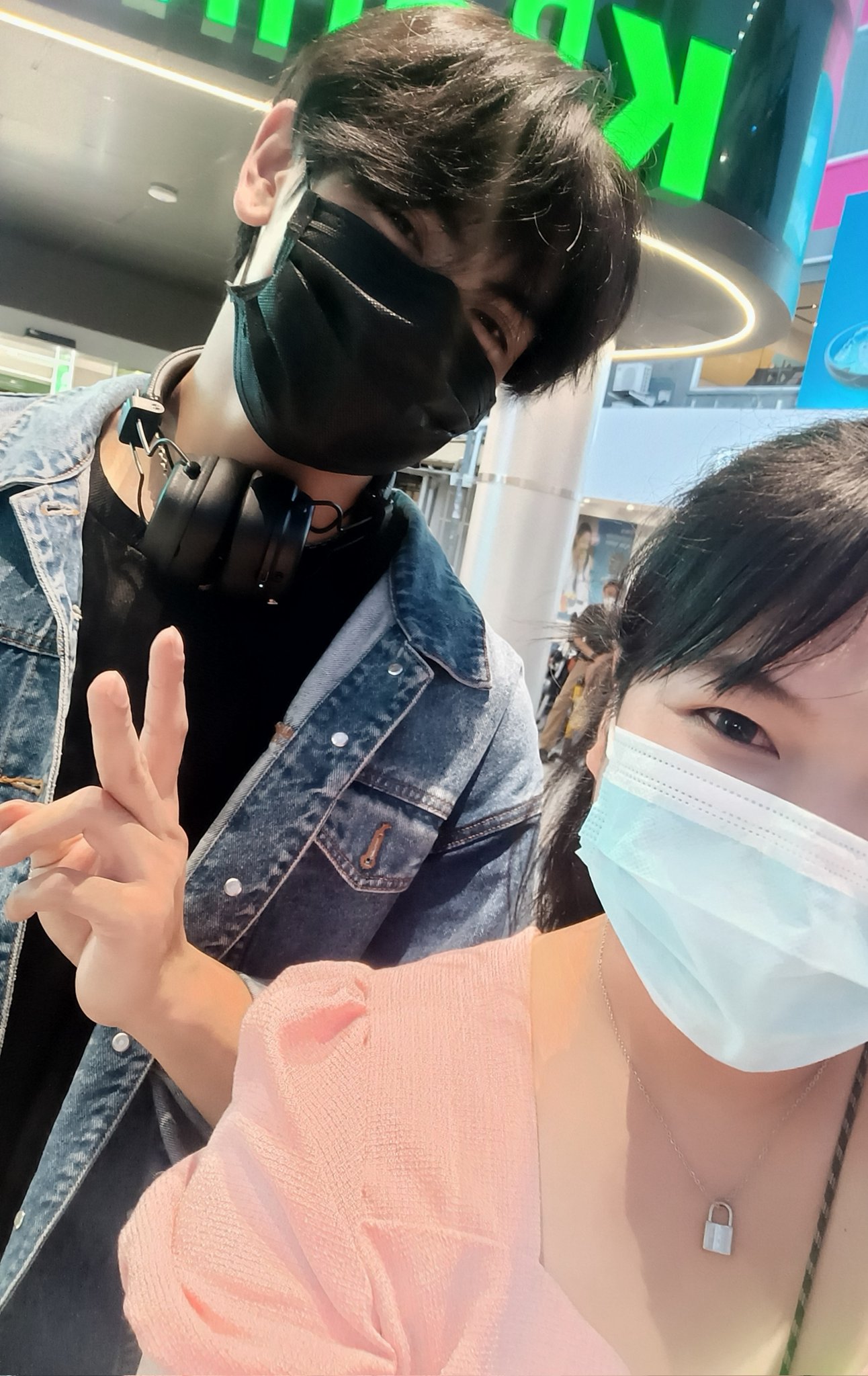 Ploysai { SH.T } on Twitter: "ตอนแรกว่าจะกลับจากสยามตั้งแต่ 1ทุ่ม พอเจอจุงดังเท่านั้นแหละ ขึ้นรถ ...